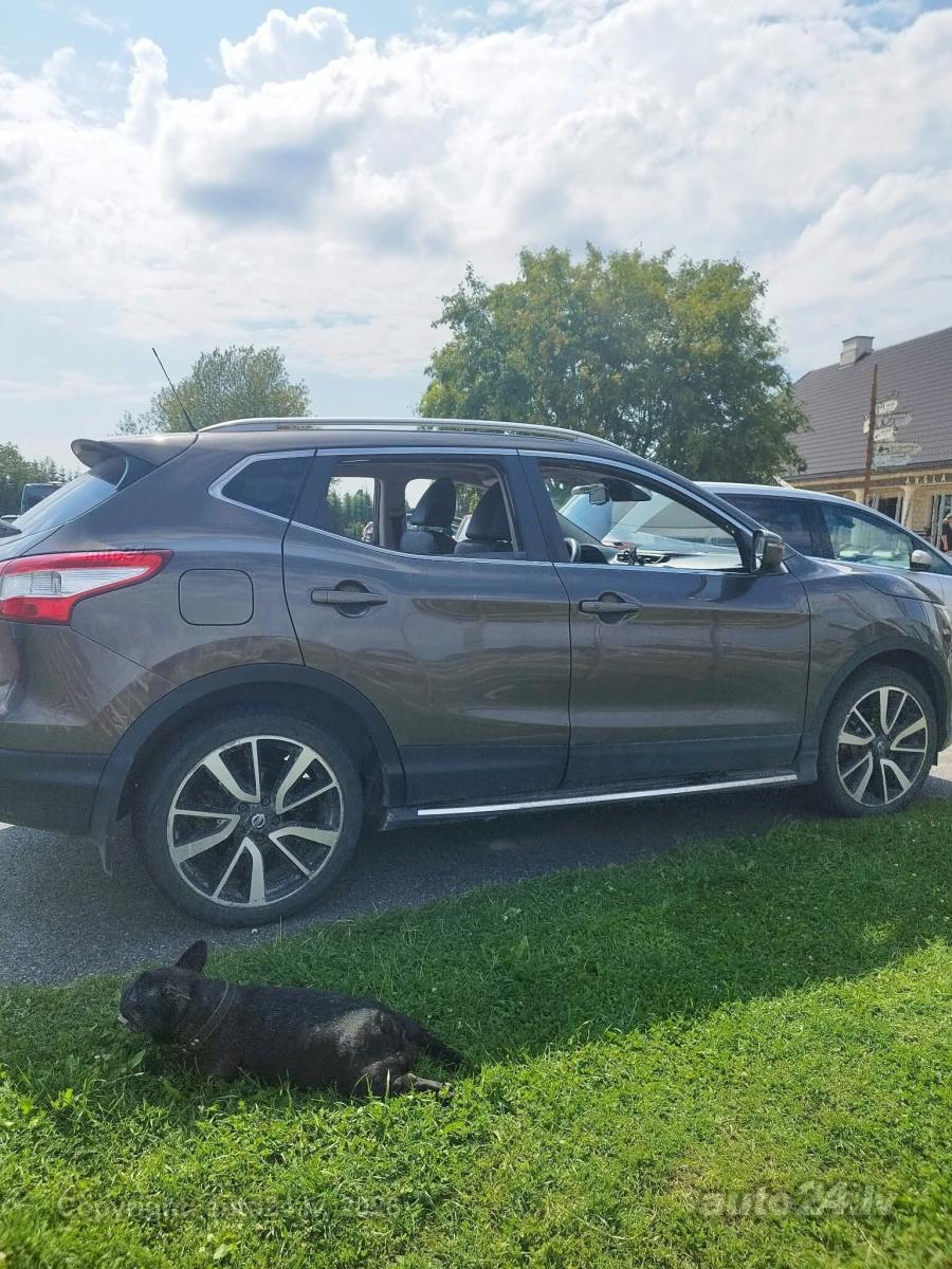 Brūns Nissan Qashqai 2015 Tallina, ar dzinēja tilpumu 1.20 L un nobraukumu 173 tūkst. km par 7750 €, foto 6 vietnē AUTOMOTO.COM.LV