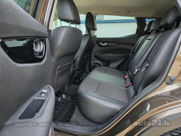 Nissan Qashqai 2015 in Viljandi on AUTOMOTO.COM.LV Brown Nissan Qashqai 2015 in Viljandi, with an engine capacity of 1.20 L and mileage of 168 thousand km for 7900 €, photo 6 on AUTOMOTO.COM.LV