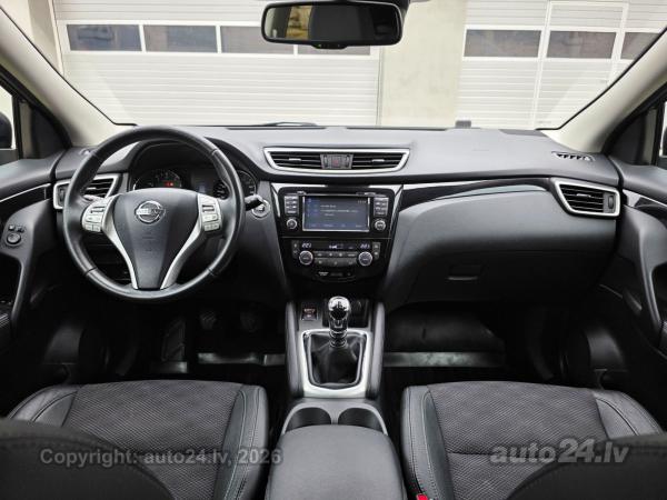 Nissan Qashqai 2015 in Viljandi on AUTOMOTO.COM.LV Brown Nissan Qashqai 2015 in Viljandi, with an engine capacity of 1.20 L and mileage of 168 thousand km for 7900 €, photo 10 on AUTOMOTO.COM.LV