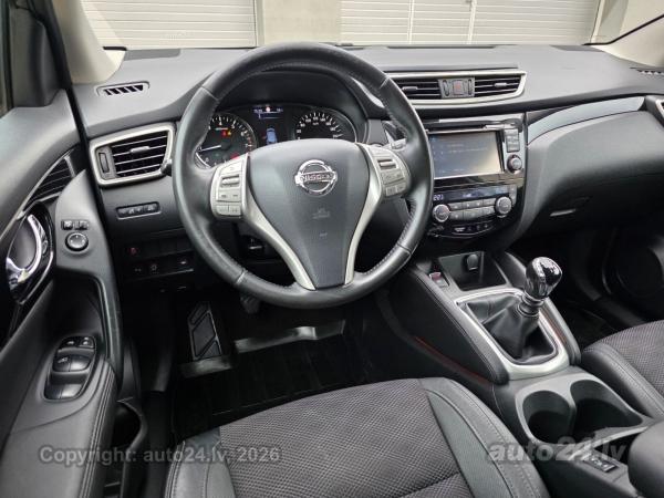 Nissan Qashqai 2015 in Viljandi on AUTOMOTO.COM.LV Brown Nissan Qashqai 2015 in Viljandi, with an engine capacity of 1.20 L and mileage of 168 thousand km for 7900 €, photo 11 on AUTOMOTO.COM.LV