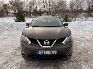 Brūns Nissan Qashqai 2016 Tallina, ar dzinēja tilpumu 1.20 L un nobraukumu 176 tūkst. km par 8999 €, foto  vietnē AUTOMOTO.COM.LV