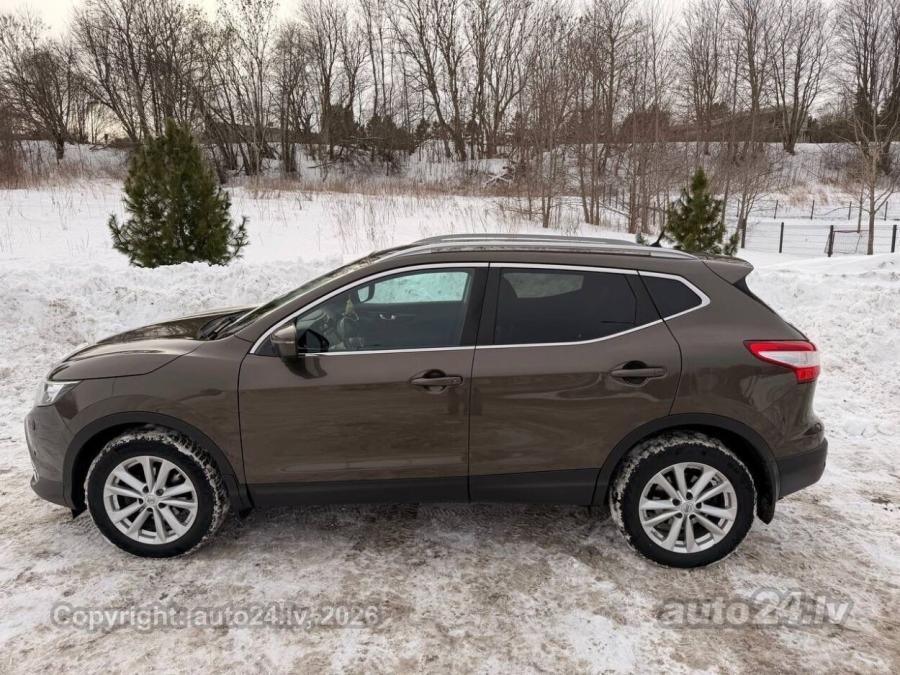 Brown Nissan Qashqai 2016 in Tallinn, with an engine capacity of 1.20 L and mileage of 176 thousand km for 8999 €, photo 5 on AUTOMOTO.COM.LV