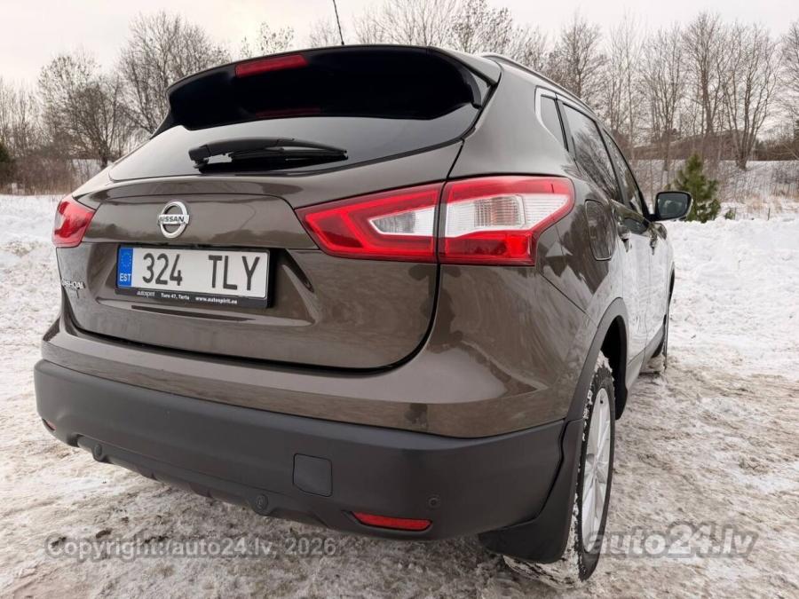 Brown Nissan Qashqai 2016 in Tallinn, with an engine capacity of 1.20 L and mileage of 176 thousand km for 8999 €, photo 12 on AUTOMOTO.COM.LV