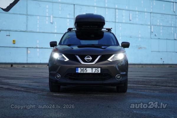 Brown Nissan Qashqai 2017 in Tallinn, with an engine capacity of 1.60 L and mileage of 203 thousand km for 10900 €, photo 2 on AUTOMOTO.COM.LV