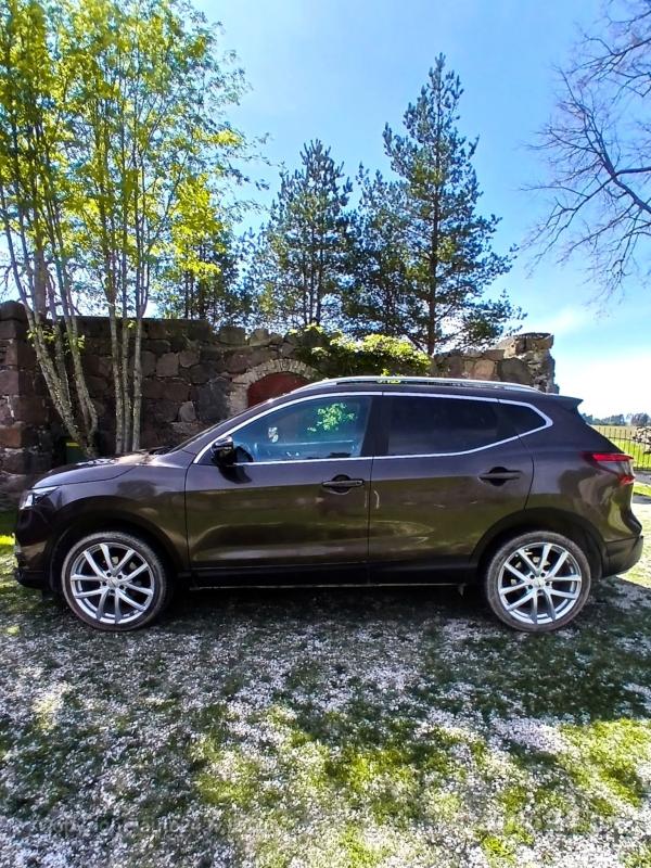 Brown Nissan Qashqai 2017 in Jogeva, with an engine capacity of 1.50 L and mileage of 201 thousand km for 13500 €, photo 4 on AUTOMOTO.COM.LV