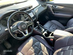 Brown Nissan Qashqai 2017 in Tartu, with an engine capacity of 1.20 L and mileage of 120 thousand km for 16900 €, photo 9 on AUTOMOTO.COM.LV