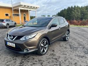 Nissan Qashqai 2017 in Narva on AUTOMOTO.COM.LV Brown Nissan Qashqai 2017 in Narva, with an engine capacity of 1.20 L and mileage of 105 thousand km for 7990 €, photo 1 on AUTOMOTO.COM.LV