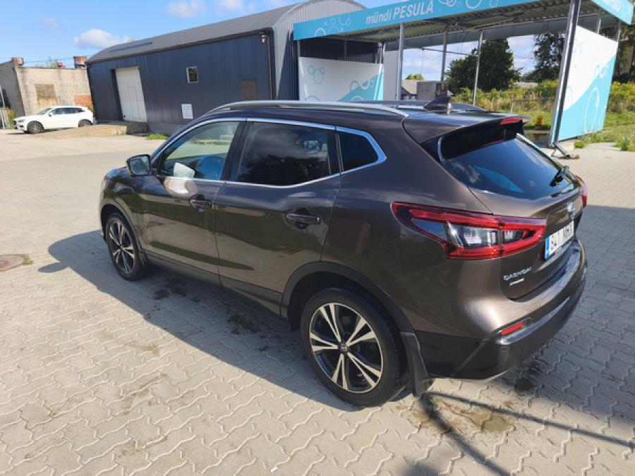 Brūns Nissan Qashqai 2018 Tallina, ar dzinēja tilpumu 1.20 L un nobraukumu 95 tūkst. km par 12000 €, foto 4 vietnē AUTOMOTO.COM.LV