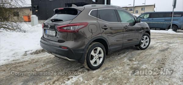 Brūns Nissan Qashqai 2020 Tallina, ar dzinēja tilpumu 1.50 L un nobraukumu 48 tūkst. km par 16990 €, foto 4 vietnē AUTOMOTO.COM.LV