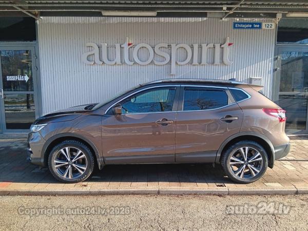 Brown Nissan Qashqai 2020 in Tallinn, with an engine capacity of 1.30 L and mileage of 53 thousand km for 16490 €, photo 2 on AUTOMOTO.COM.LV