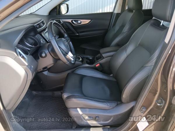 Brown Nissan Qashqai 2020 in Tallinn, with an engine capacity of 1.30 L and mileage of 53 thousand km for 16490 €, photo 6 on AUTOMOTO.COM.LV