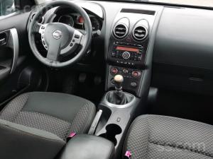 Nissan Qashqai 2007 Ogre, ar dzinēja tilpumu 1.50 L un nobraukumu 271 tūkst. km par 2500 €, foto 9 vietnē AUTOMOTO.COM.LV