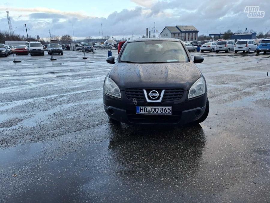 Nissan Qashqai 2007 in Marijampole, with an engine capacity of 1.50 L and mileage of 226 thousand km for 2999 €, photo 6 on AUTOMOTO.COM.LV