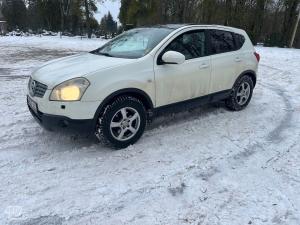 Nissan Qashqai 2007 in Kaunas, with an engine capacity of 1.50 L and mileage of 284 thousand km for 2200 €, photo  on AUTOMOTO.COM.LV
