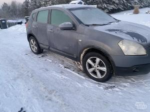 Nissan Qashqai 2007 in Vilnius, with an engine capacity of 2.00 L and mileage of 240 thousand km for 2800 €, photo 2 on AUTOMOTO.COM.LV