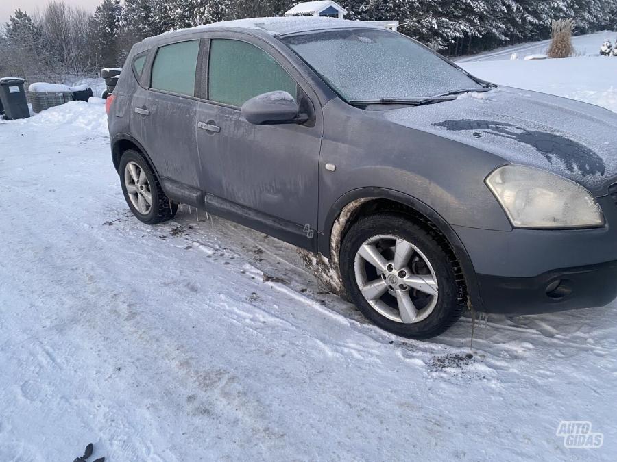 Nissan Qashqai 2007 in Vilnius, with an engine capacity of 2.00 L and mileage of 240 thousand km for 2800 €, photo 2 on AUTOMOTO.COM.LV