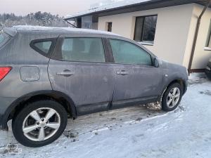 Nissan Qashqai 2007 in Vilnius, with an engine capacity of 2.00 L and mileage of 240 thousand km for 2800 €, photo 3 on AUTOMOTO.COM.LV