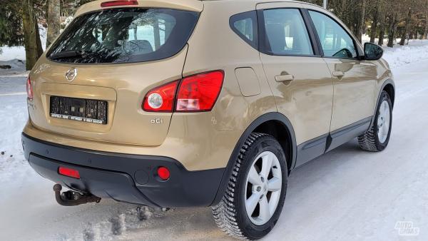 Nissan Qashqai 2007 in Kretinga, with an engine capacity of 1.50 L and mileage of 220 thousand km for 4999 €, photo 6 on AUTOMOTO.COM.LV