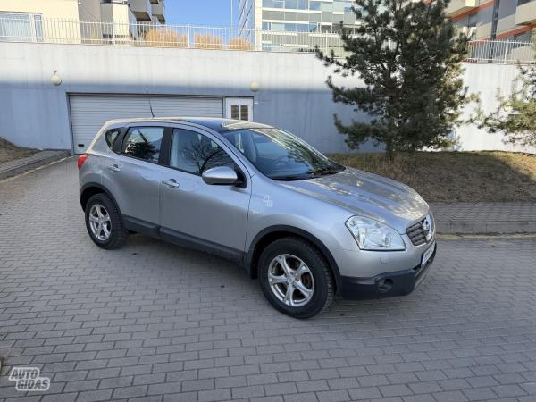 Nissan Qashqai 2007 in Vilnius, with an engine capacity of 2.00 L and mileage of 298 thousand km for 3550 €, photo 4 on AUTOMOTO.COM.LV