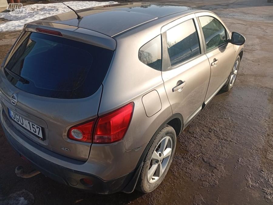 Nissan Qashqai 2007 in Joniskis, with an engine capacity of 1.50 L and mileage of 25 thousand km for 2650 €, photo 5 on AUTOMOTO.COM.LV