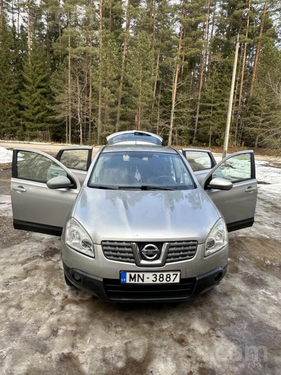 Nissan Qashqai 2007 in Riga, with an engine capacity of 2.00 L and mileage of 350 thousand km for 2800 €, photo 4 on AUTOMOTO.COM.LV