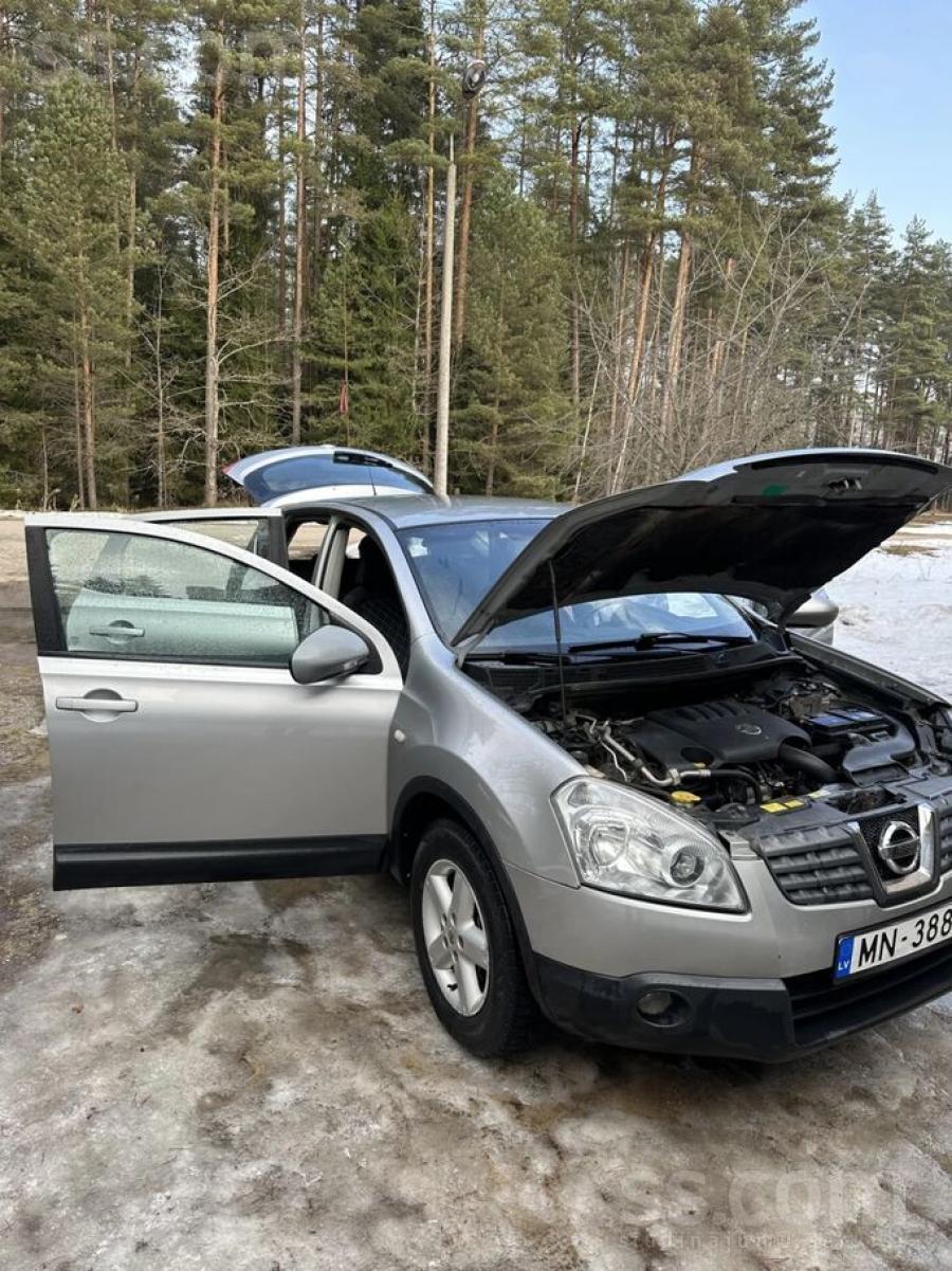 Nissan Qashqai 2007 in Riga, with an engine capacity of 2.00 L and mileage of 350 thousand km for 2800 €, photo 5 on AUTOMOTO.COM.LV