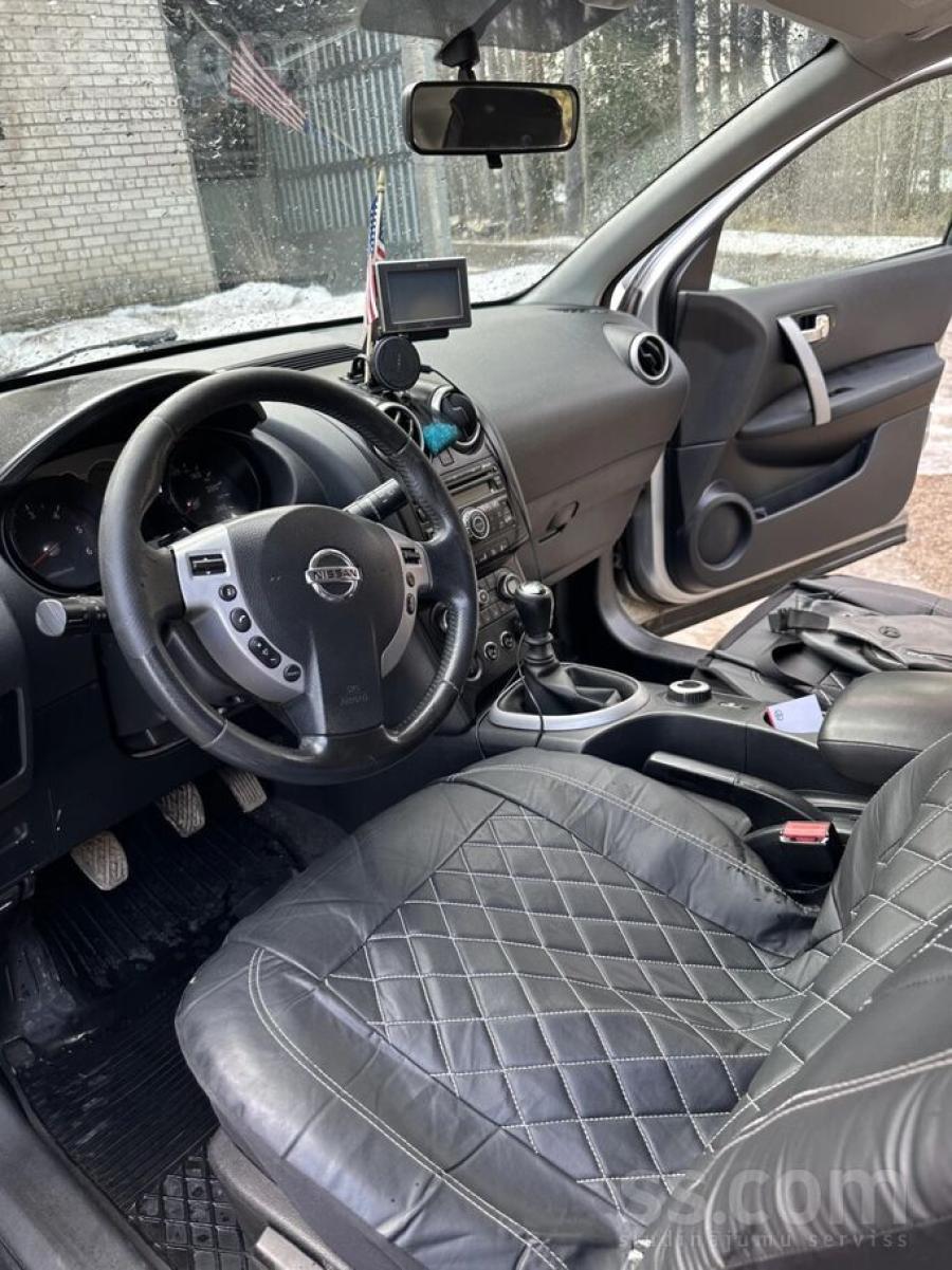 Nissan Qashqai 2007 in Riga, with an engine capacity of 2.00 L and mileage of 350 thousand km for 2800 €, photo 8 on AUTOMOTO.COM.LV