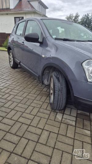 Nissan Qashqai 2007 Ukmergė, ar dzinēja tilpumu 2.00 L un nobraukumu 289 tūkst. km par 2200 €, foto 3 vietnē AUTOMOTO.COM.LV