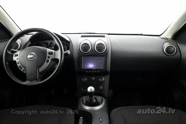 Nissan Qashqai 2007 in Tallinn, with an engine capacity of 1.50 L and mileage of 319 thousand km for 2499 €, photo 5 on AUTOMOTO.COM.LV
