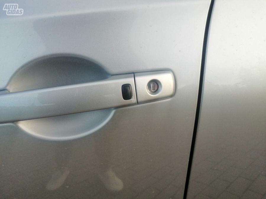 Nissan Qashqai 2007 Šauļi, ar dzinēja tilpumu 2.00 L un nobraukumu 269 tūkst. km par 3100 €, foto 21 vietnē AUTOMOTO.COM.LV