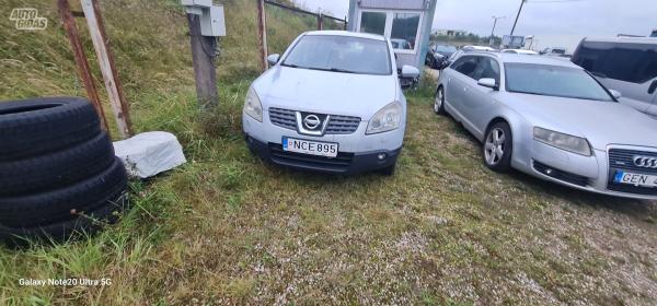 Nissan Qashqai 2007 in Vilnius, with an engine capacity of 1.50 L and mileage of 350 thousand km for 2200 €, photo 1 on AUTOMOTO.COM.LV