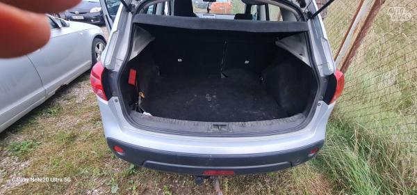Nissan Qashqai 2007 in Vilnius, with an engine capacity of 1.50 L and mileage of 350 thousand km for 2200 €, photo 5 on AUTOMOTO.COM.LV