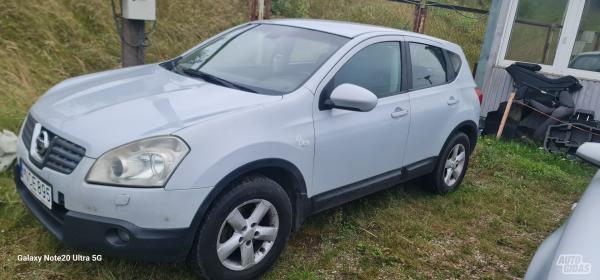 Nissan Qashqai 2007 in Vilnius, with an engine capacity of 1.50 L and mileage of 350 thousand km for 2200 €, photo 8 on AUTOMOTO.COM.LV