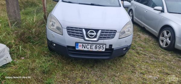 Nissan Qashqai 2007 in Vilnius, with an engine capacity of 1.50 L and mileage of 350 thousand km for 2200 €, photo 9 on AUTOMOTO.COM.LV