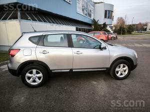 Nissan Qashqai 2008 in Riga, with an engine capacity of 2.00 L and mileage of 329 thousand km for 3900 €, photo 8 on AUTOMOTO.COM.LV