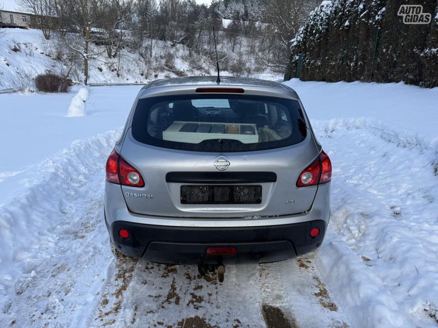 Nissan Qashqai 2008 in Vilnius, with an engine capacity of 2.00 L and mileage of 301 thousand km for 3700 €, photo 6 on AUTOMOTO.COM.LV