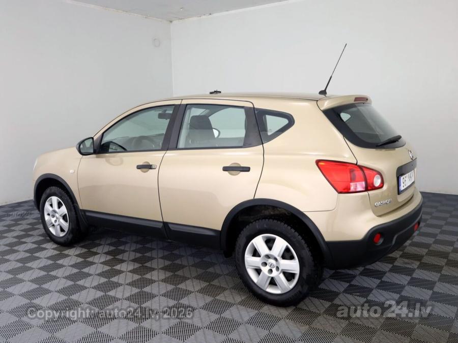 Nissan Qashqai 2008 in Tallinn, with an engine capacity of 1.60 L and mileage of 182 thousand km for 2199 €, photo 4 on AUTOMOTO.COM.LV