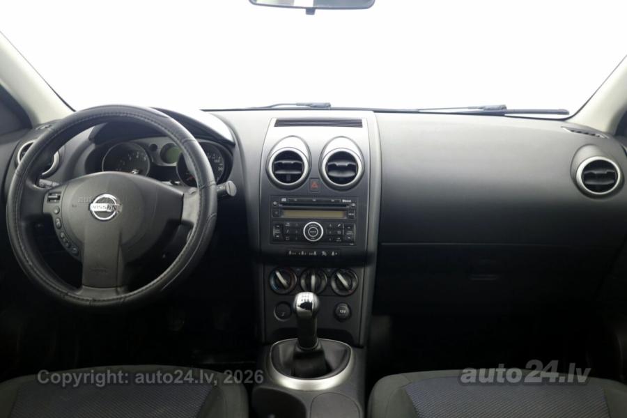 Nissan Qashqai 2008 in Tallinn, with an engine capacity of 1.60 L and mileage of 182 thousand km for 2199 €, photo 5 on AUTOMOTO.COM.LV