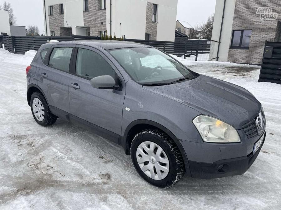 Nissan Qashqai 2008 in Vilnius, with an engine capacity of 2.00 L and mileage of 200 thousand km for 1999 €, photo 1 on AUTOMOTO.COM.LV