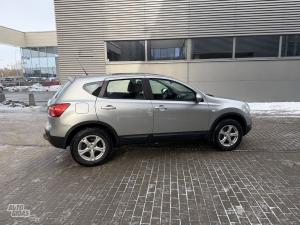 Nissan Qashqai 2008 in Vilnius, with an engine capacity of 2.00 L and mileage of 298 thousand km for 3750 €, photo 6 on AUTOMOTO.COM.LV