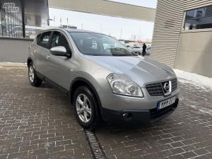 Nissan Qashqai 2008 in Vilnius, with an engine capacity of 2.00 L and mileage of 298 thousand km for 3750 €, photo 12 on AUTOMOTO.COM.LV