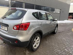 Nissan Qashqai 2008 in Vilnius, with an engine capacity of 2.00 L and mileage of 298 thousand km for 3750 €, photo 13 on AUTOMOTO.COM.LV