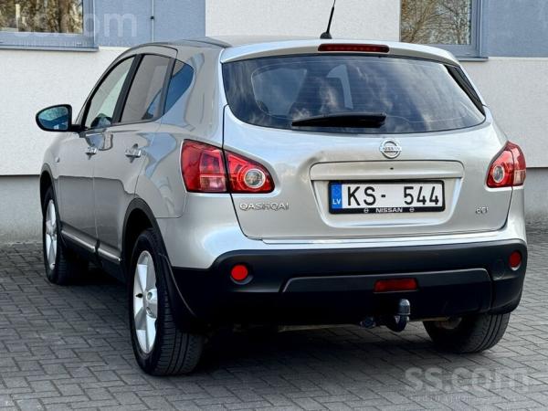 Nissan Qashqai 2008 in Jelgava, with an engine capacity of 1.50 L and mileage of 315 thousand km for 2950 €, photo 4 on AUTOMOTO.COM.LV
