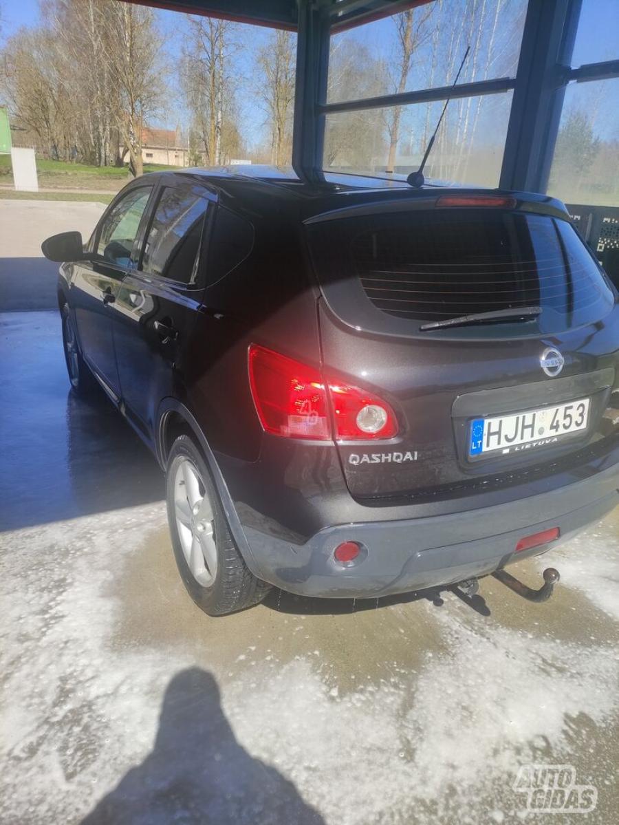 Nissan Qashqai 2008 in Naujoji Akmene, with an engine capacity of 2.00 L and mileage of 244 thousand km for 2500 €, photo 19 on AUTOMOTO.COM.LV