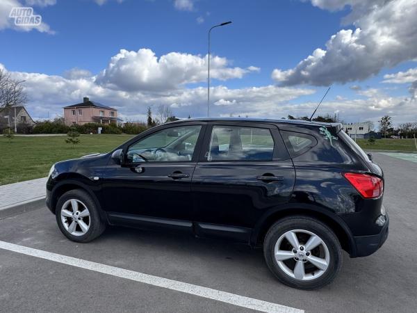 Nissan Qashqai 2008 in Kaunas, with an engine capacity of 1.50 L and mileage of 326 thousand km for 2900 €, photo 1 on AUTOMOTO.COM.LV