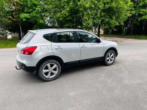Nissan Qashqai 2008 in Telschi, with an engine capacity of 1.50 L and mileage of 300 thousand km for 1650 €, photo 4 on AUTOMOTO.COM.LV