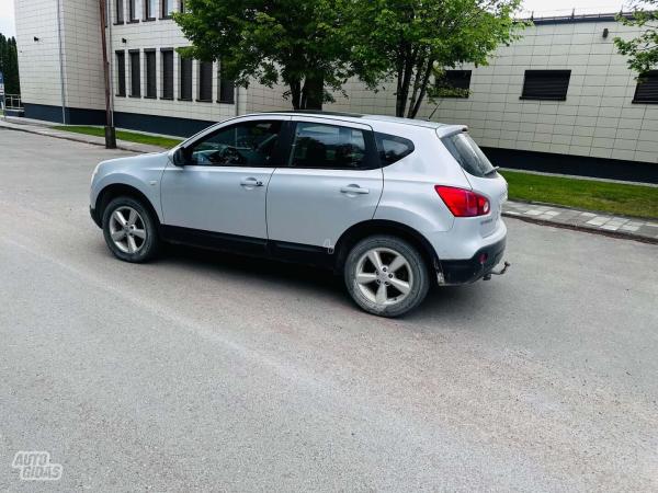 Nissan Qashqai 2008 in Telschi, with an engine capacity of 1.50 L and mileage of 300 thousand km for 1650 €, photo 4 on AUTOMOTO.COM.LV