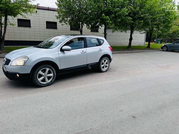 Nissan Qashqai 2008 in Telschi, with an engine capacity of 1.50 L and mileage of 300 thousand km for 1650 €, photo 7 on AUTOMOTO.COM.LV