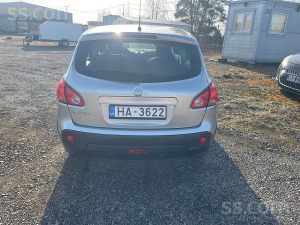 Nissan Qashqai 2008 in Riga, with an engine capacity of 1.60 L and mileage of 0 thousand km for 2999 €, photo 6 on AUTOMOTO.COM.LV