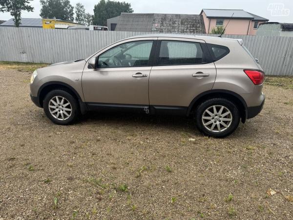 Nissan Qashqai 2008 in Vilnius, with an engine capacity of 1.50 L and mileage of 225 thousand km for 3350 €, photo 6 on AUTOMOTO.COM.LV